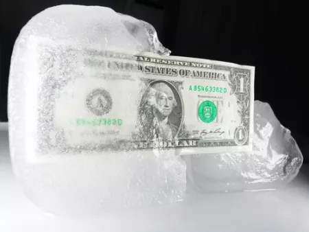 Credit Lock vs. Freeze: What's the Difference? | Advance America